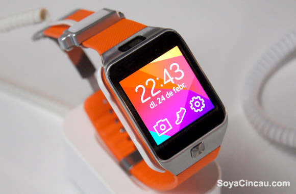 Hands-on: Samsung Gear 2 Smart Watch - SoyaCincau