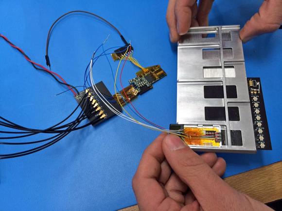 Working Project Ara modular smart phone prototype to be ready next ...