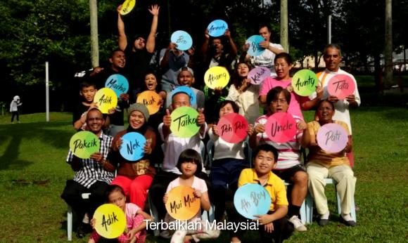 DiGi and Maxis release almost identical Merdeka ads - SoyaCincau