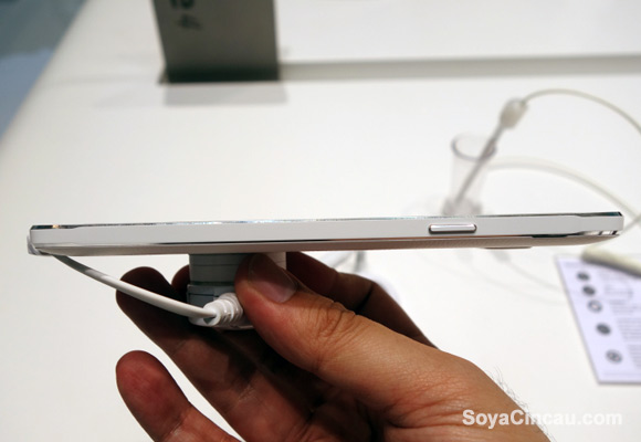 Hands-on: Samsung Galaxy Note 4 - SoyaCincau