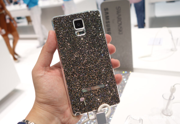 Hands-on: Samsung Galaxy Note 4 - SoyaCincau