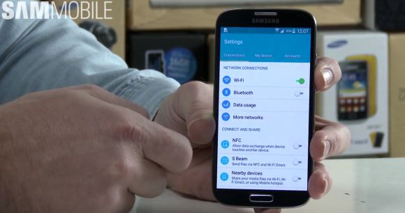Here's a peek of Samsung Galaxy S4 with Lollipop - SoyaCincau