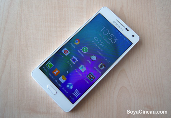 Samsung Galaxy A5 Review - Delivering premium for the masses - SoyaCincau