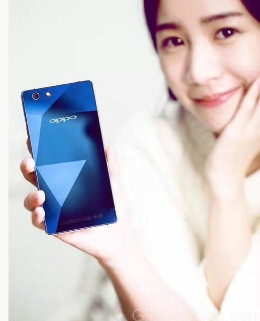 OPPO R1C appears - Looks like a bulkier sibling of its R5 - SoyaCincau