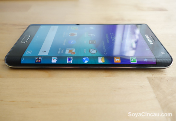 Samsung Galaxy Note Edge Review: Curved not just for looks - SoyaCincau