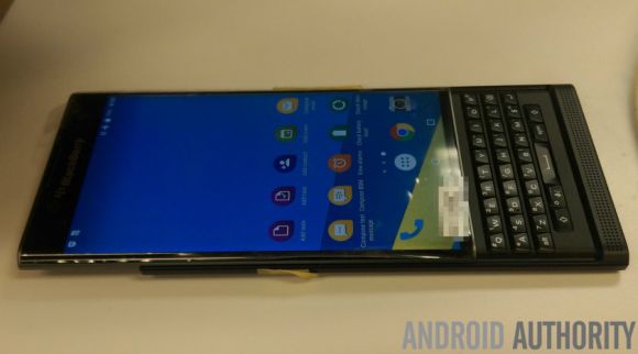 BlackBerry's new Slider Android smart phone gets a detailed hands-on ...