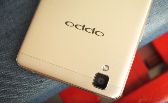 This is what the OPPO F1 smartphone looks like - SoyaCincau