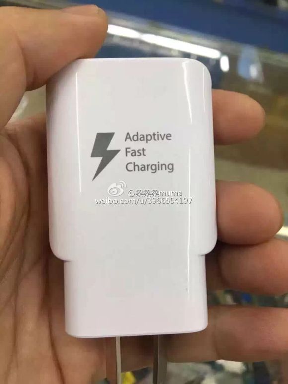 The Galaxy Note7 may come with an even faster charger - SoyaCincau