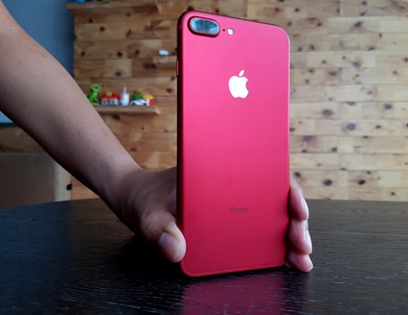 Own the latest iPhone 7 (PRODUCT)RED edition at RM88/month - SoyaCincau
