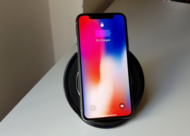 iPhone 8/iPhone X wireless charging is almost 50% faster with iOS 11.2 ...