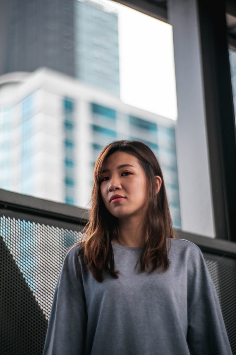 The Lomography New Petzval 85mm art lens is magical - SoyaCincau