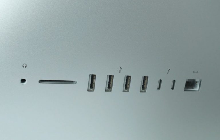 Apple iMac 2019 unboxing - SoyaCincau