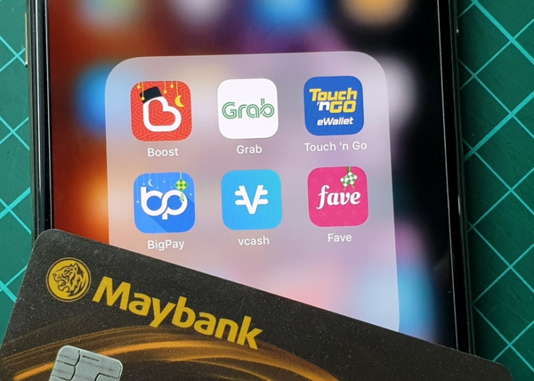 Maybank stops offering rewards and cashback for eWallet top-ups by card ...