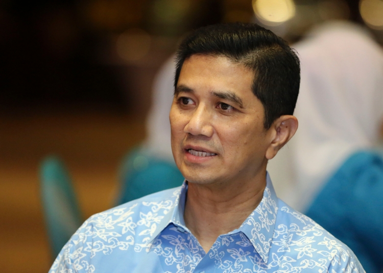 Azmin Ali responds to sex scandal allegations - SoyaCincau