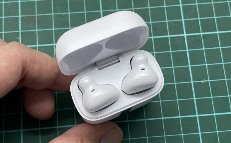 Oppo's new true wireless earbuds are like AirPods with extra features ...