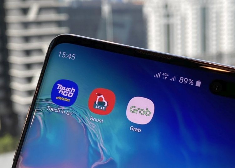 eWallet Comparison: Grab vs Touch 'n Go vs Boost - SoyaCincau