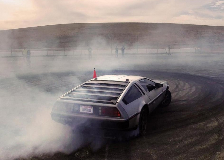 This video of Stanford's self-driving DeLorean drifting is incredible ...