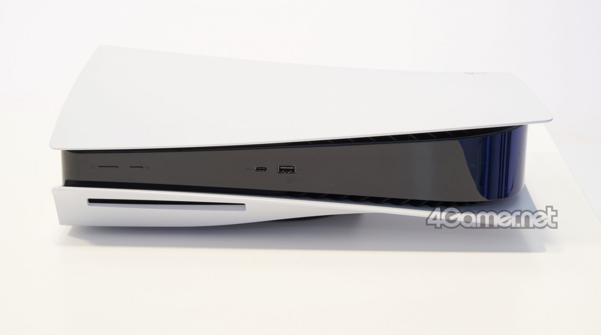 PS5 hands-on showcase offers a closer look at the hardware and games in ...