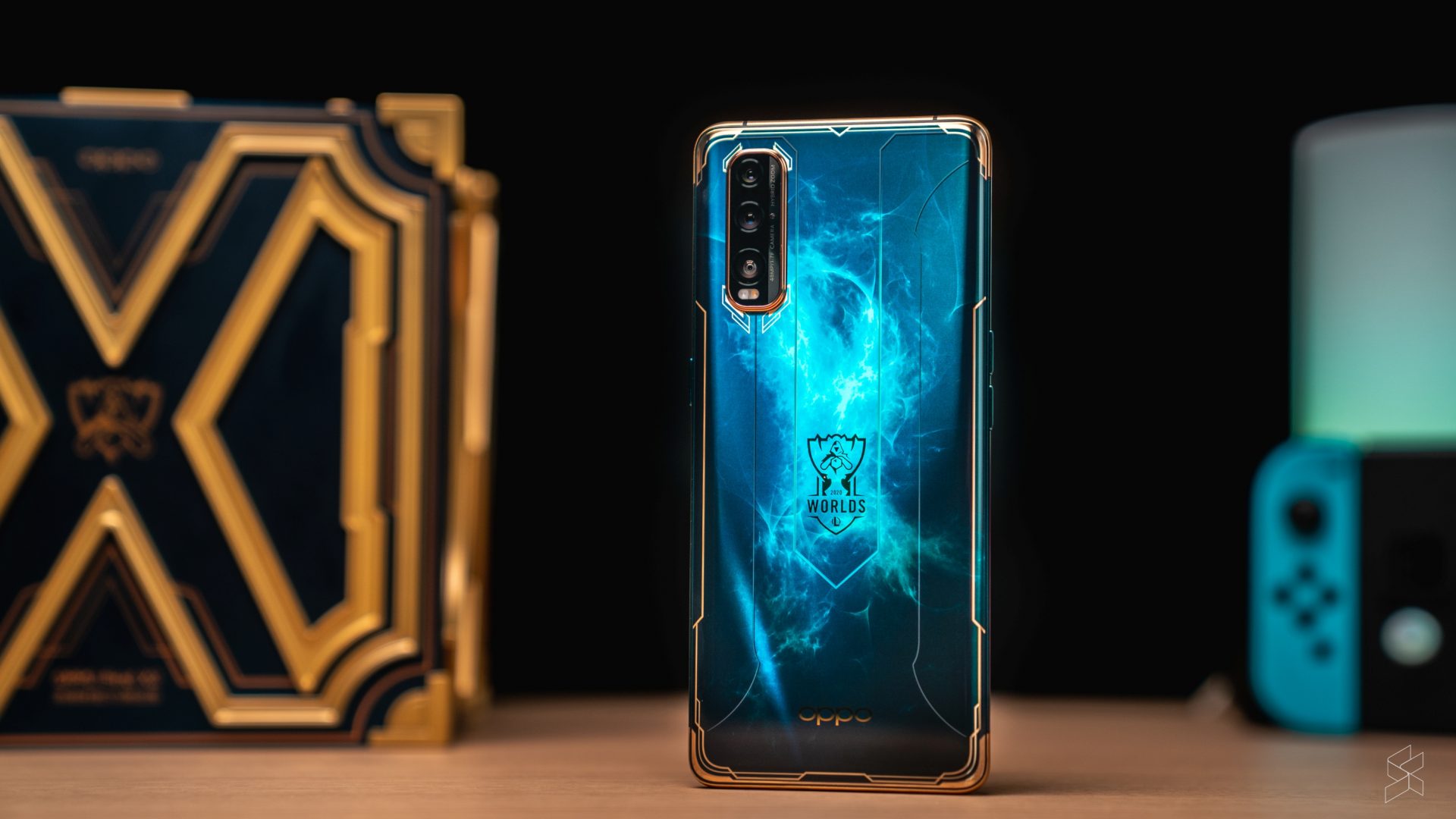 Unboxing the Oppo Find X2 League of Legends: Worlds 2020 Edition ...