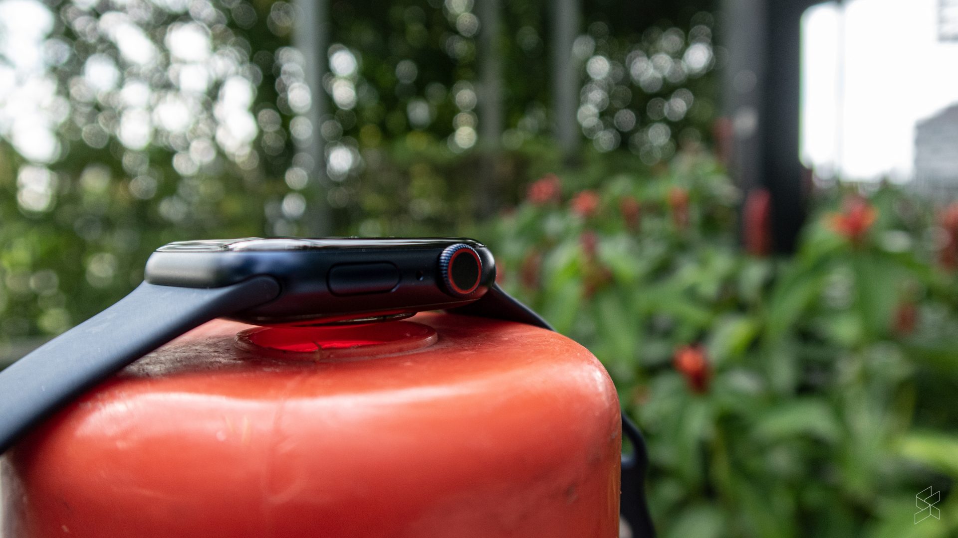 Deal: Apple Watch Series 6 now offered with RM200 discount - SoyaCincau