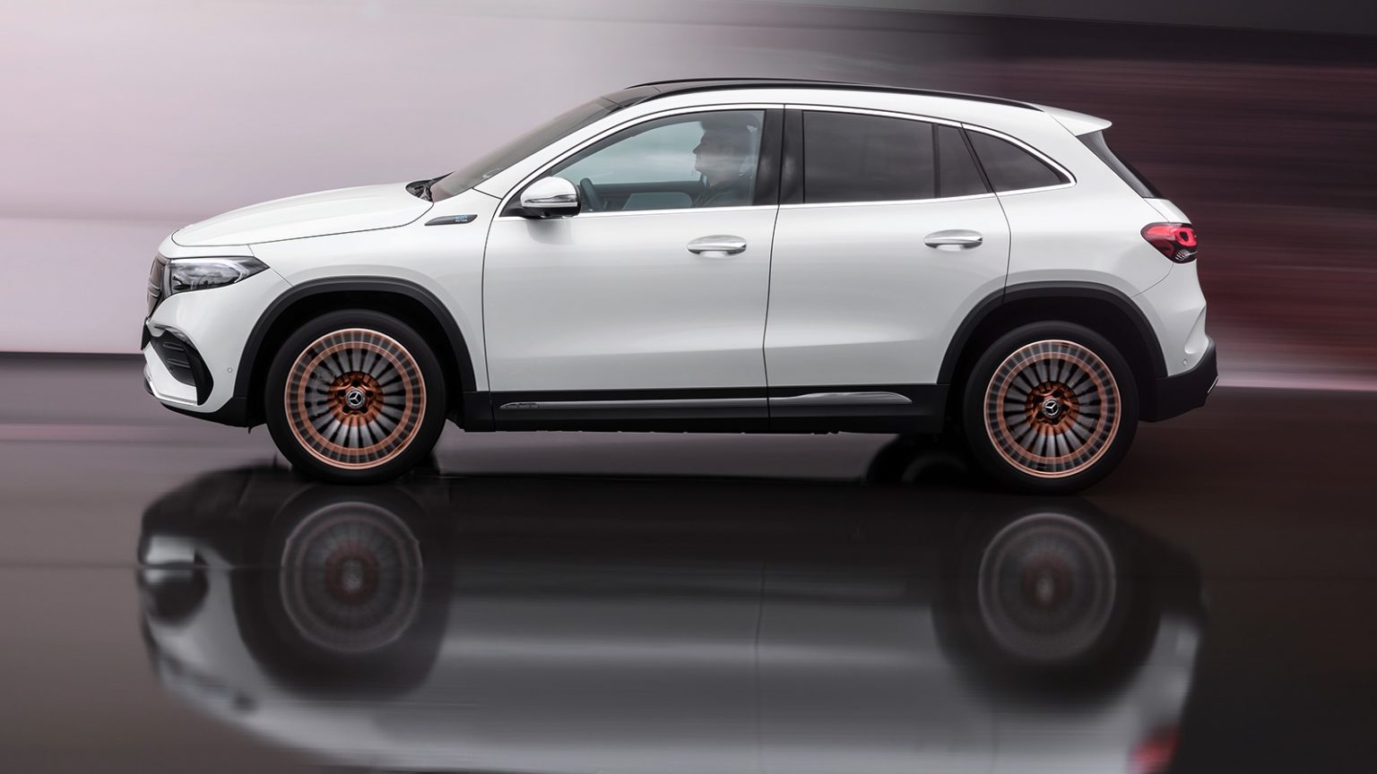 Mercedes-Benz announces EQA 250, a fully electric GLA with 426km range - SoyaCincau