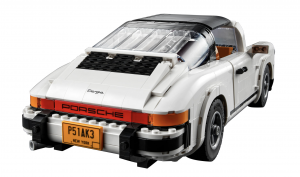 This Lego kit lets you make 2 different types of Porsche 911 models ...