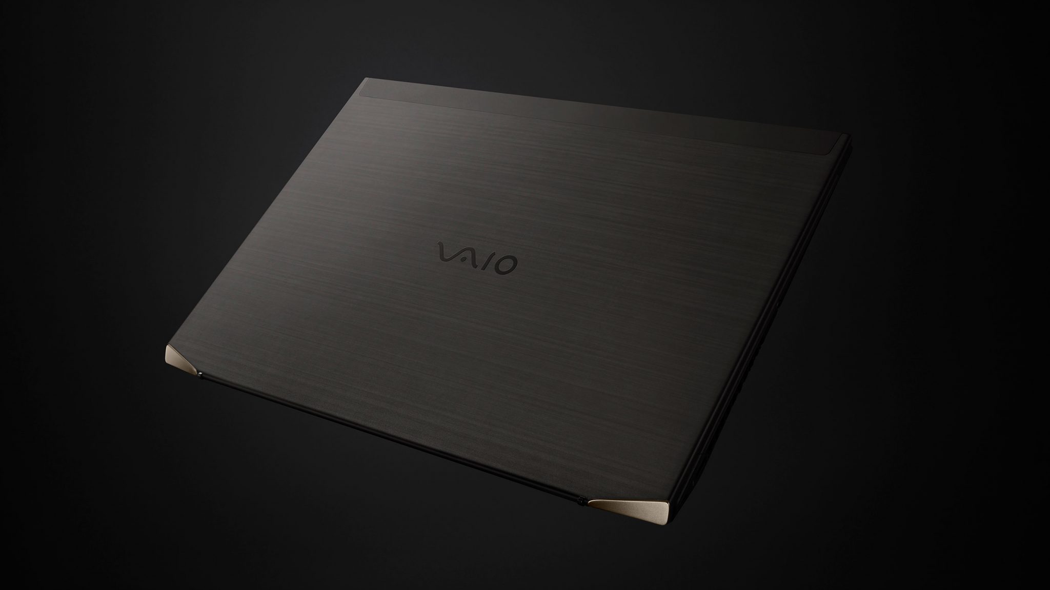 The Vaio Z is the world’s first laptop with a “3D moulded full carbon ...