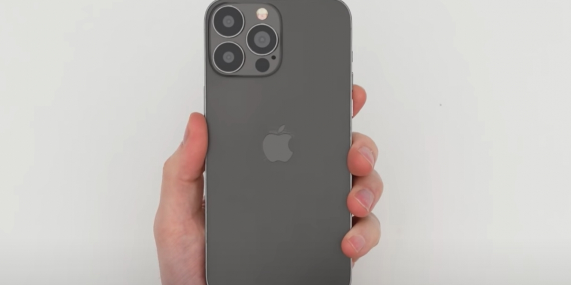 Video: The closest look at what the iPhone 13 Pro Max might look like ...