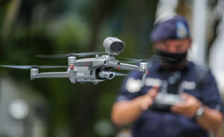 Wee Ka Siong: Transport Ministry to introduce an online drone flight permit application system ...