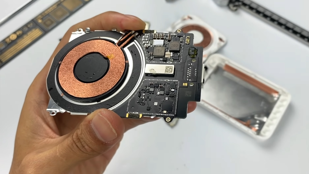 Teardown of Apple MagSafe Battery Pack reveals two-cell 1,460mAh ...