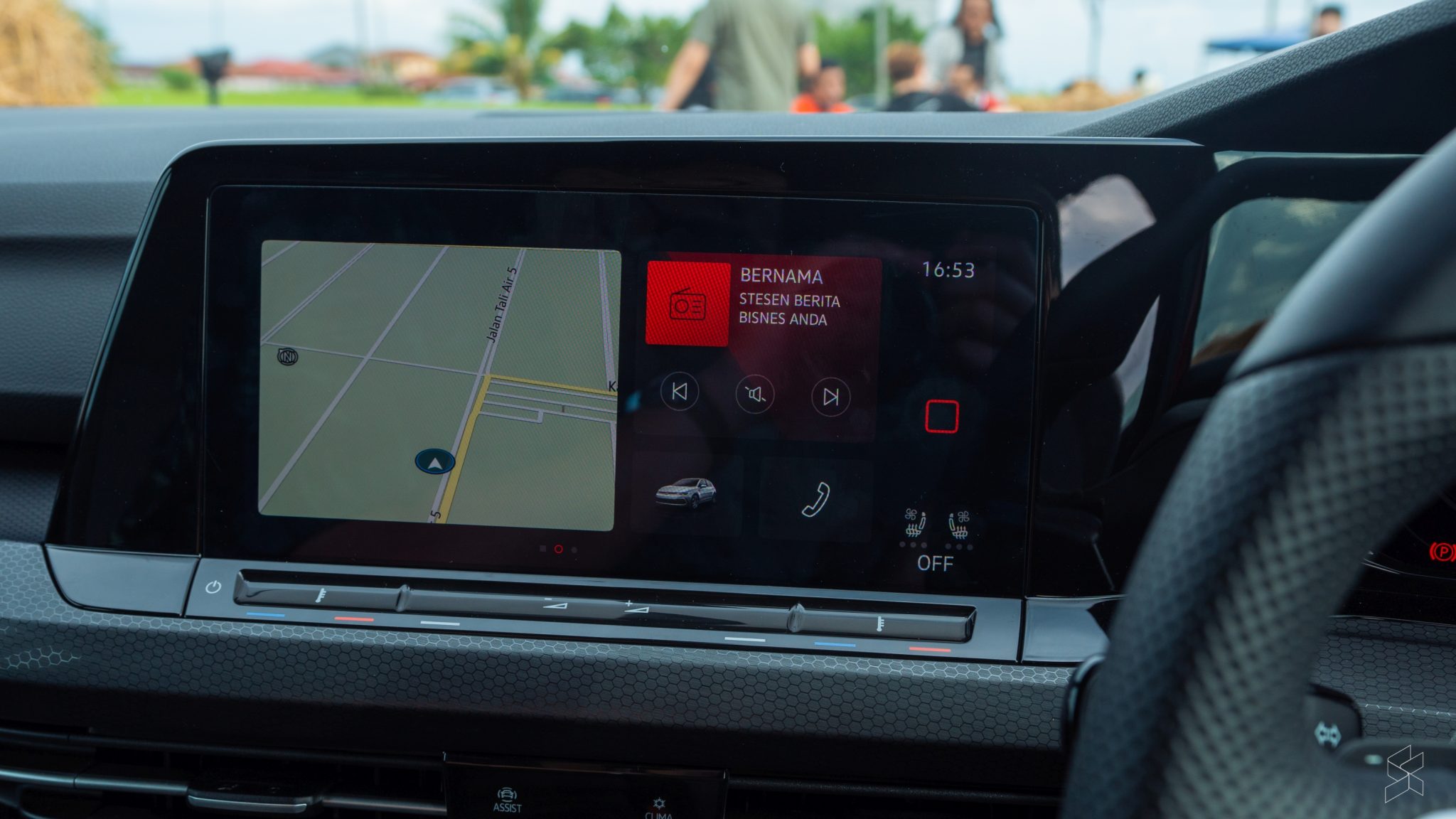 Volkswagen Golf R-Line & Golf GTI Mk8 launched in Malaysia, starting ...