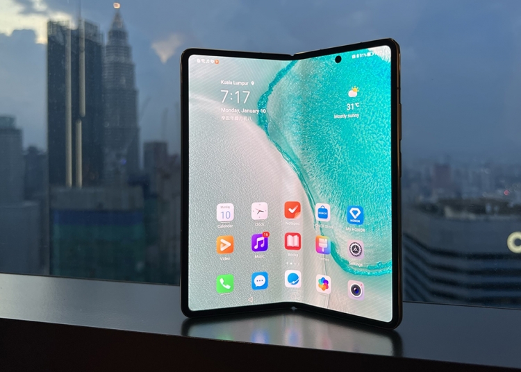 Honor launches the Magic V, the first foldable to use the Snapdragon 8 ...