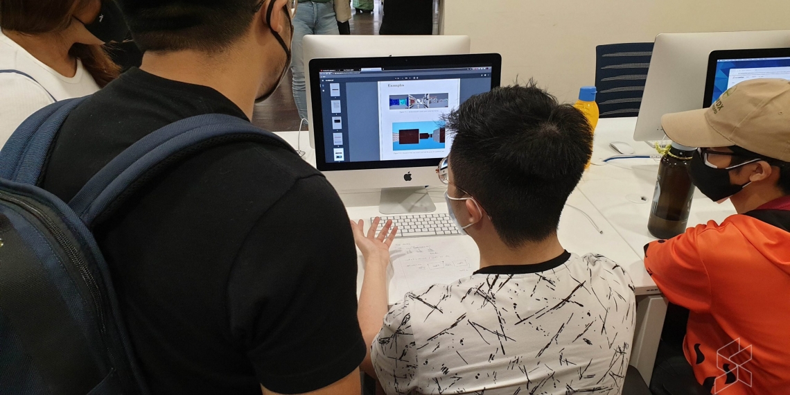 What is 42KL? How is it teaching coding for free? And why should you ...