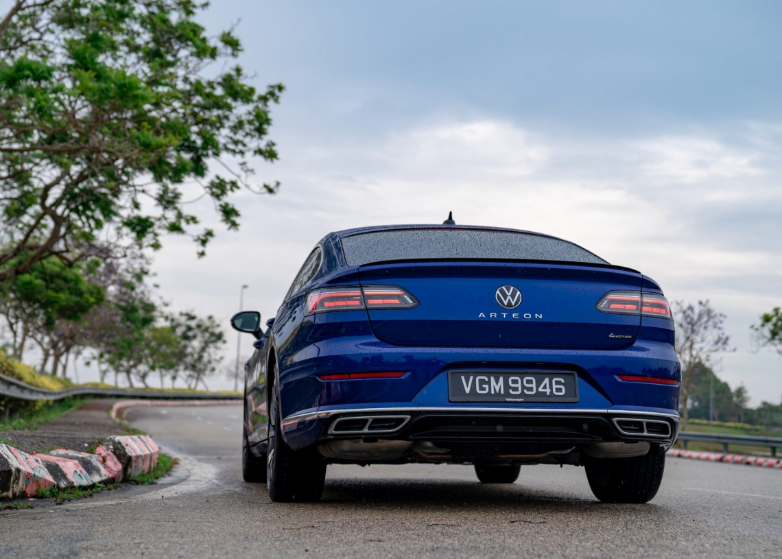 Volkswagen Arteon R-Line 4MOTION Malaysia [RAW ONBOARD] - SoyaCincau