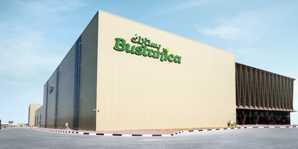 Emirates built the world's largest hydroponic farm to help grow veggies ...