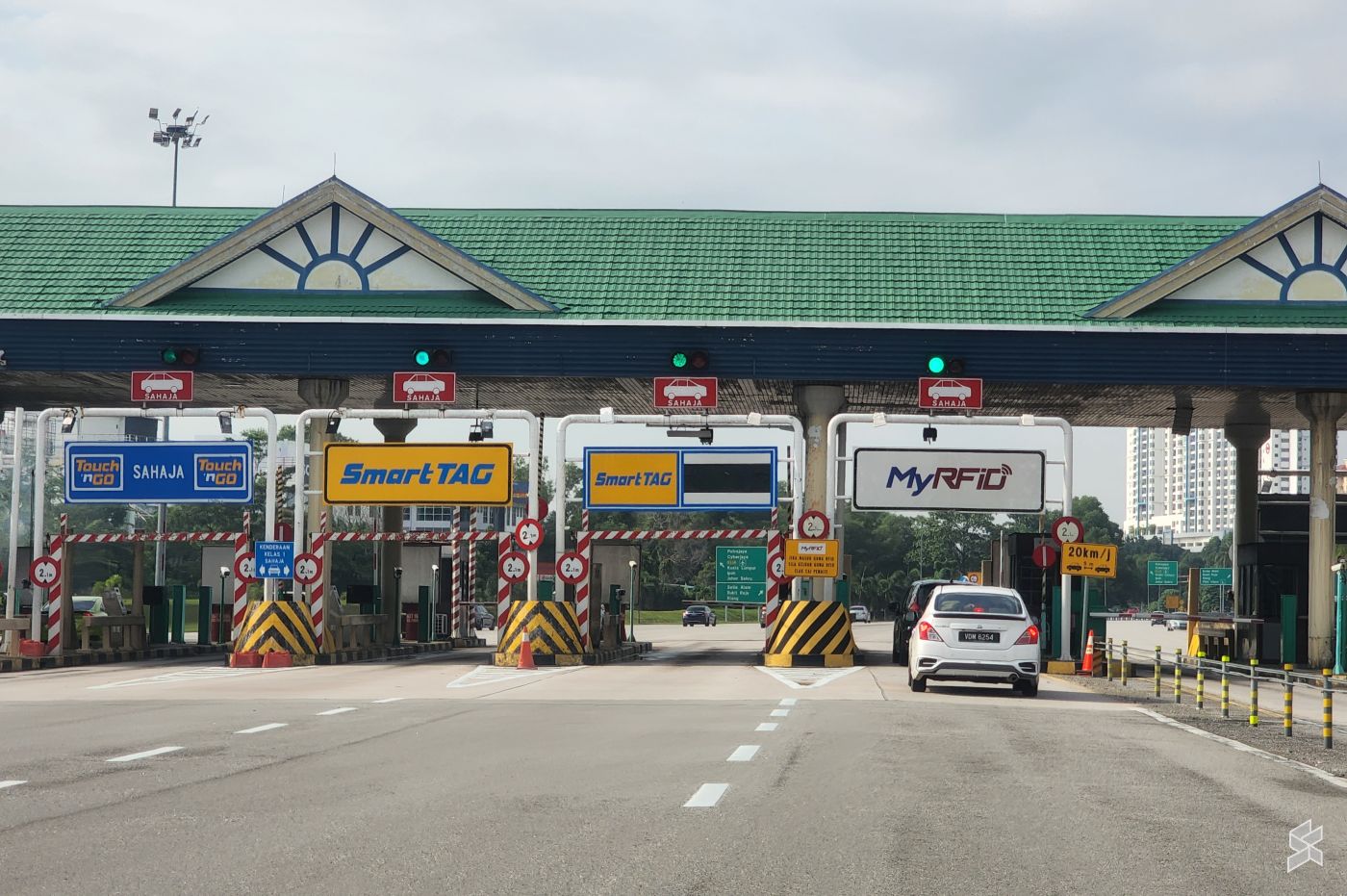 PLUS adds more RFID lanes at several toll plazas - SoyaCincau