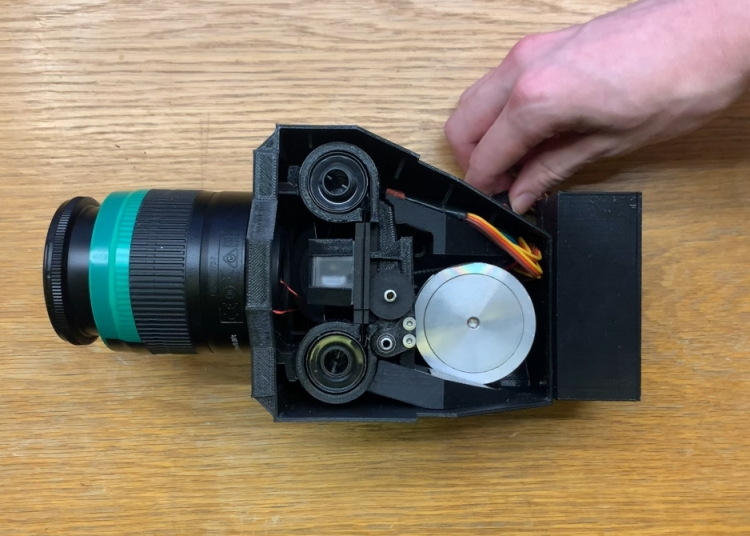 This college student 3D-printed a video camera that runs on 35mm film ...