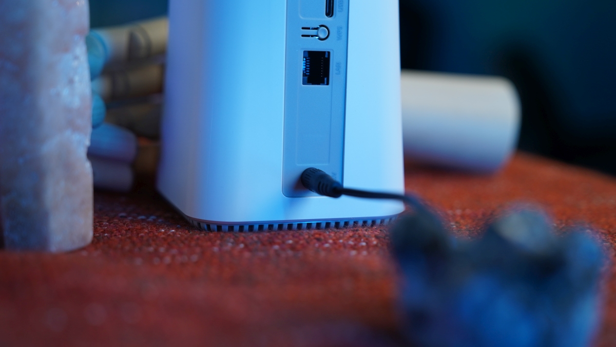 No fibre port in your area? Get online with wireless home broadband up ...