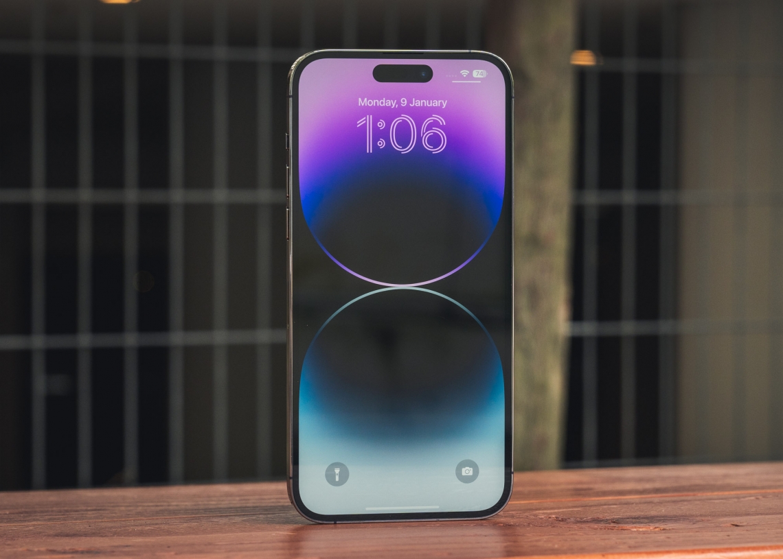 It looks like Apple still won't give the regular iPhone 15 a 120Hz ...