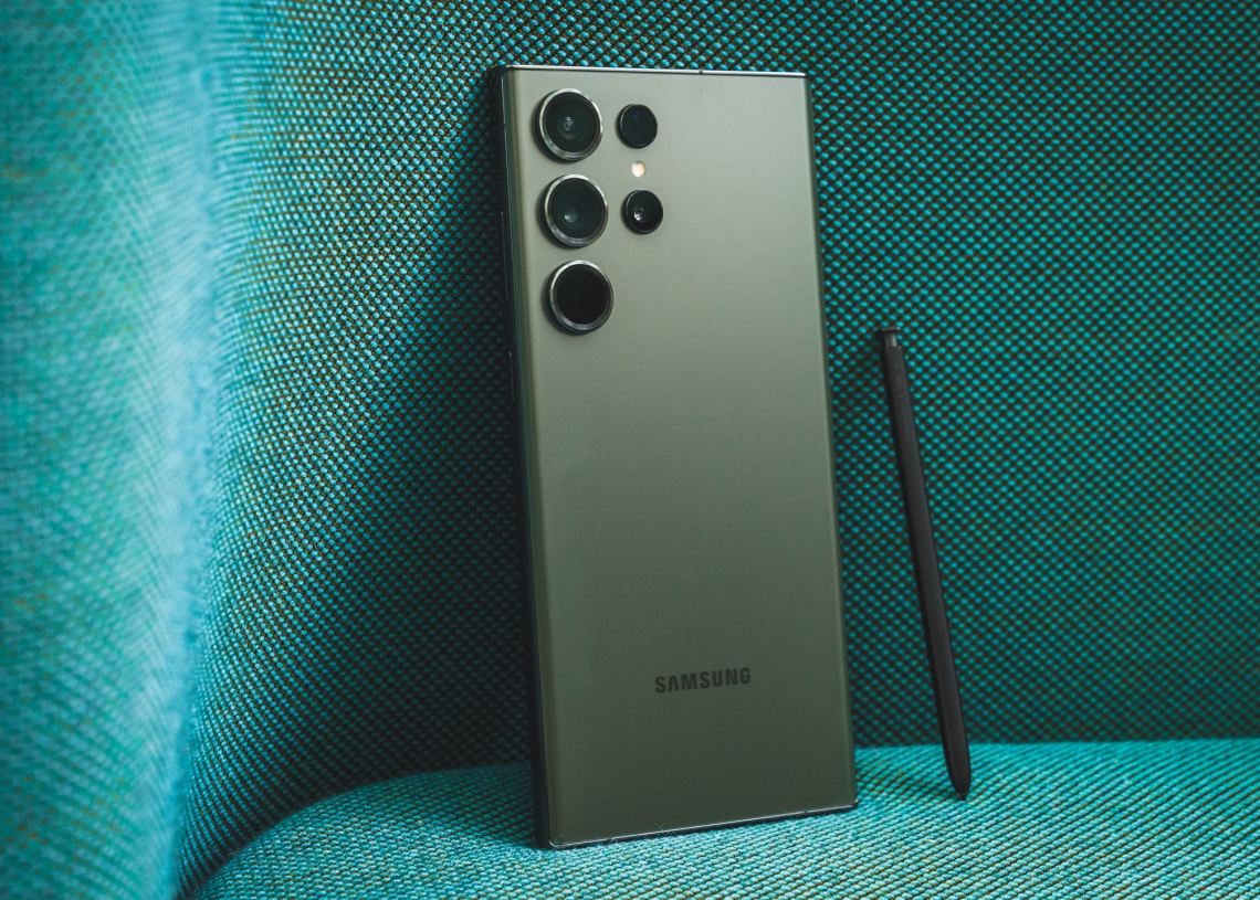 Samsung Galaxy S23, Z Flip 4 among top 10 best-selling flagships, still ...