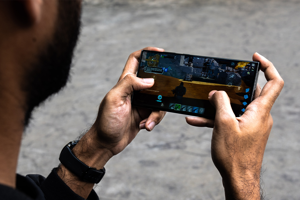 Samsung Galaxy S23 Ultra: Take mobile gaming on the go or dock it for a ...