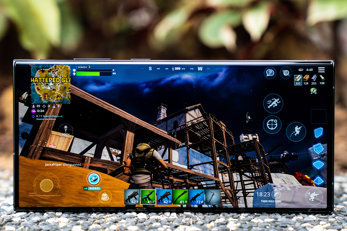 Samsung Galaxy S23 Ultra: Take mobile gaming on the go or dock it for a ...
