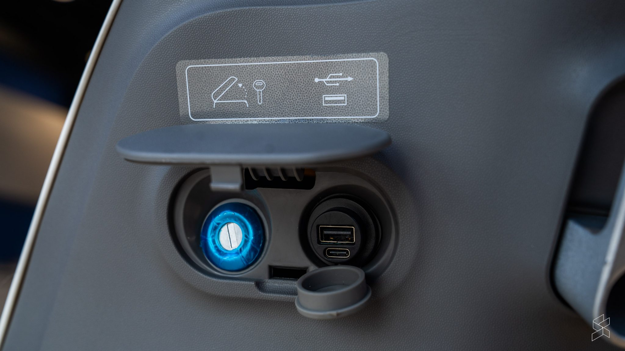 Blueshark R1 Malaysia: electric scooter with swappable batteries, 110km ...