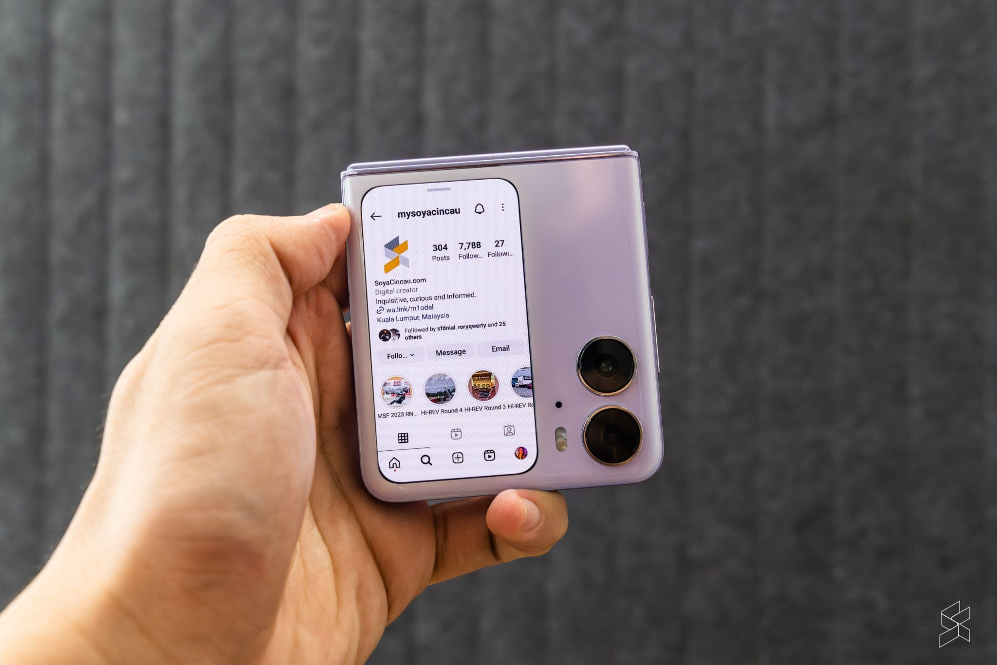 Oppo Find N2 Flip gets Spotify, WhatsApp cover screen widgets ...