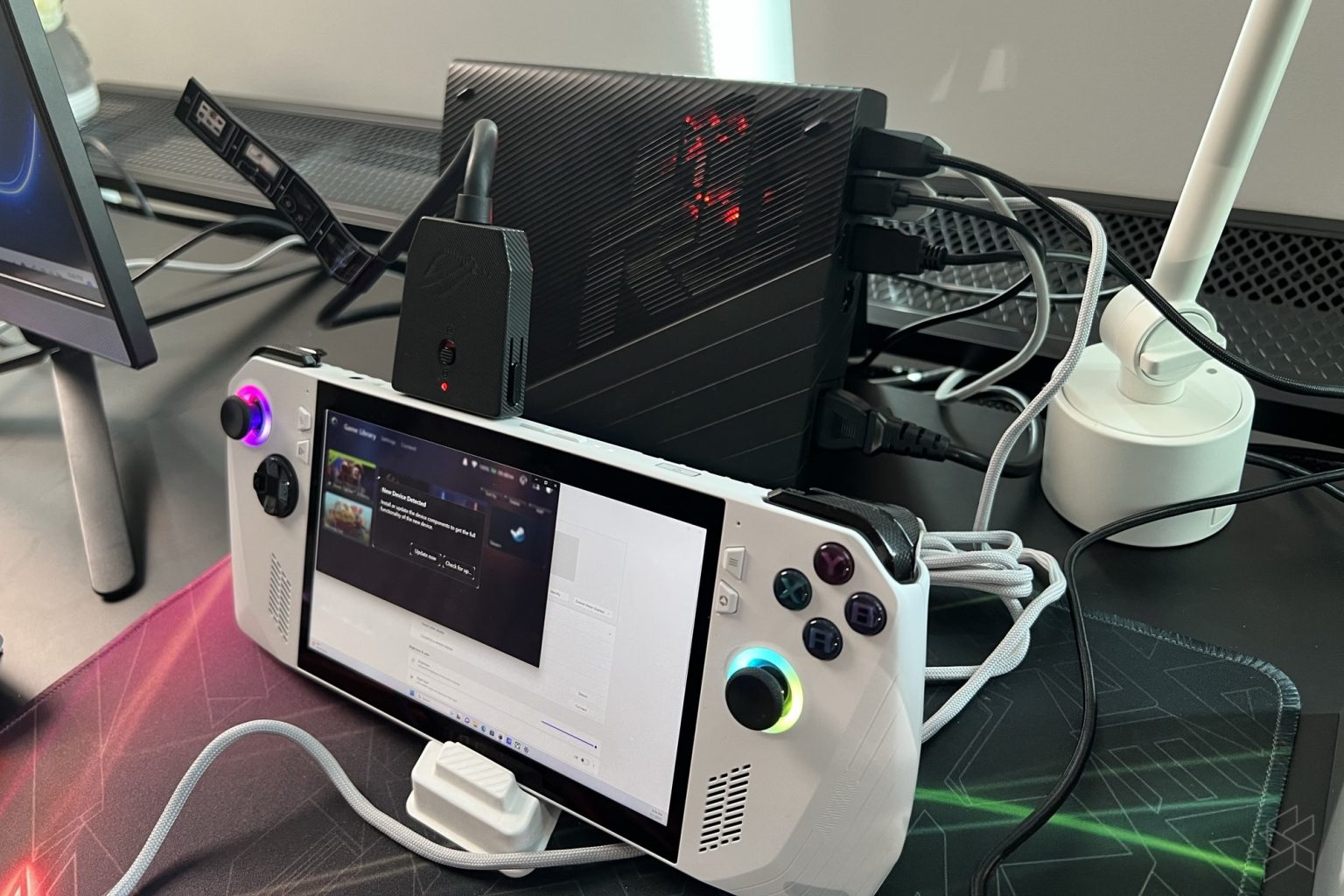 Asus ROG Ally: Windows 11 gaming handheld with AMD Ryzen Z1, 120Hz ...