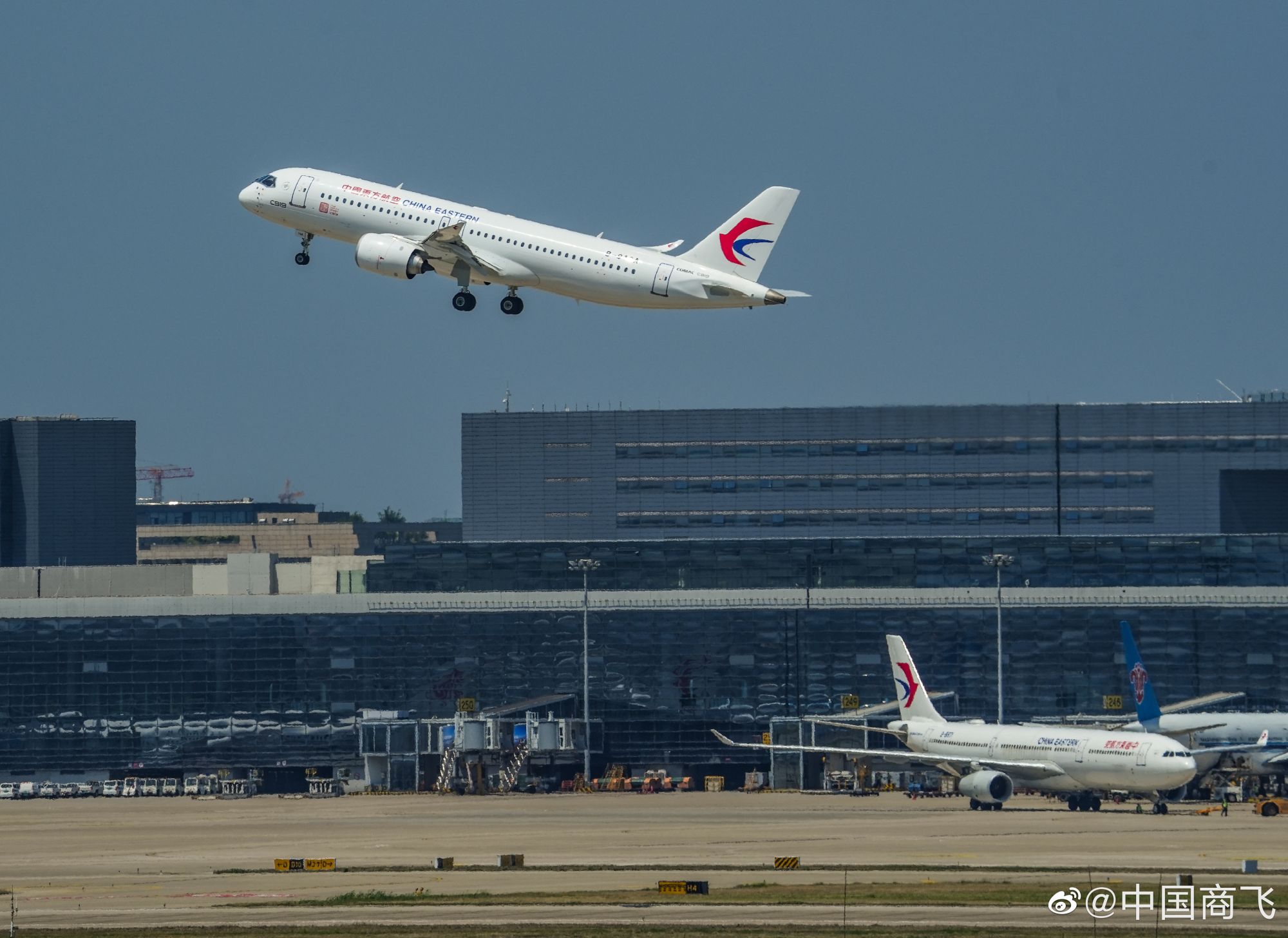 COMAC C919: China's answer to the Boeing 737 enters commercial service ...