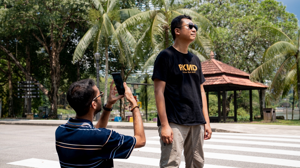 Get creative by using the camera of the Galaxy S23 Ultra to superimpose ...