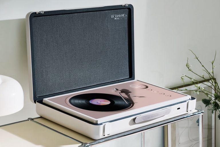 LG StanbyME Go packs a 27-inch touchscreen in a briefcase for...reasons ...