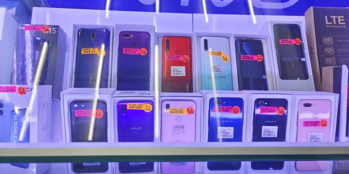 Beware of fake Vivo phones sold in Malaysian market. Here's how to ...