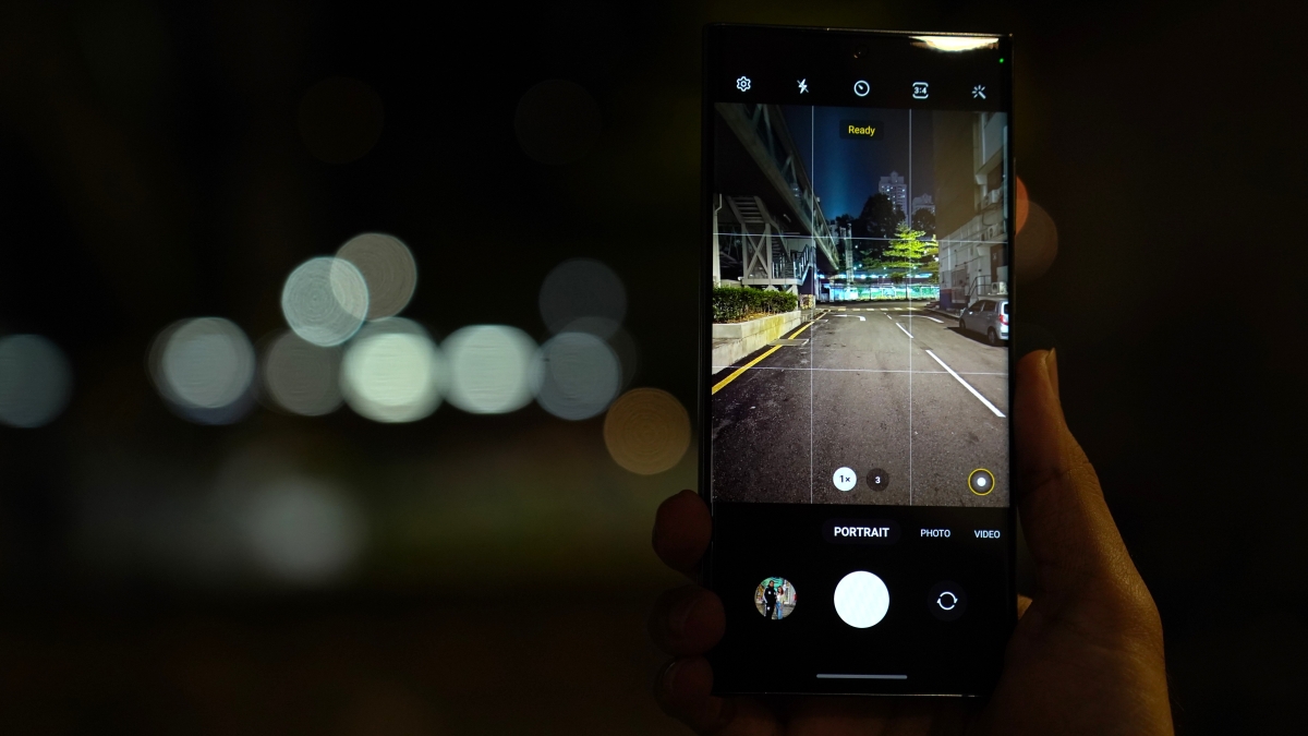 Capturing Night Portraits is as easy as pointing, framing, and shooting ...